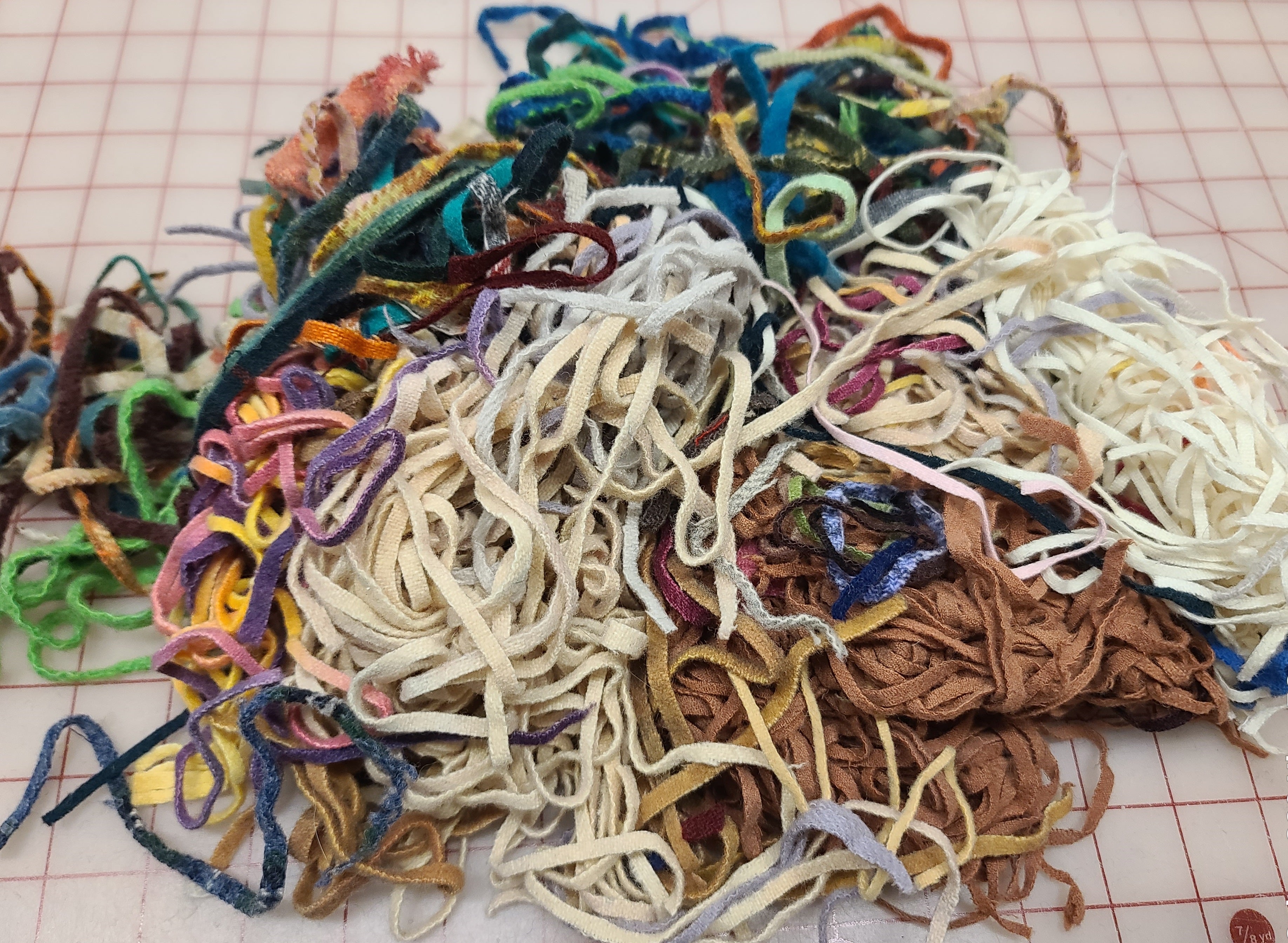 Assorted Size and Color Pre-Cut Wool Worms – Wool and Dye Works